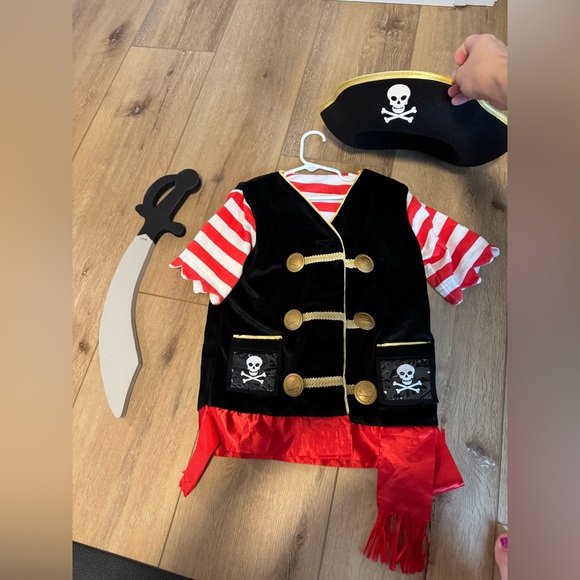Melissa & Doug | Costumes | Melissa Doug 4848 Pirate Role Play Costume ...